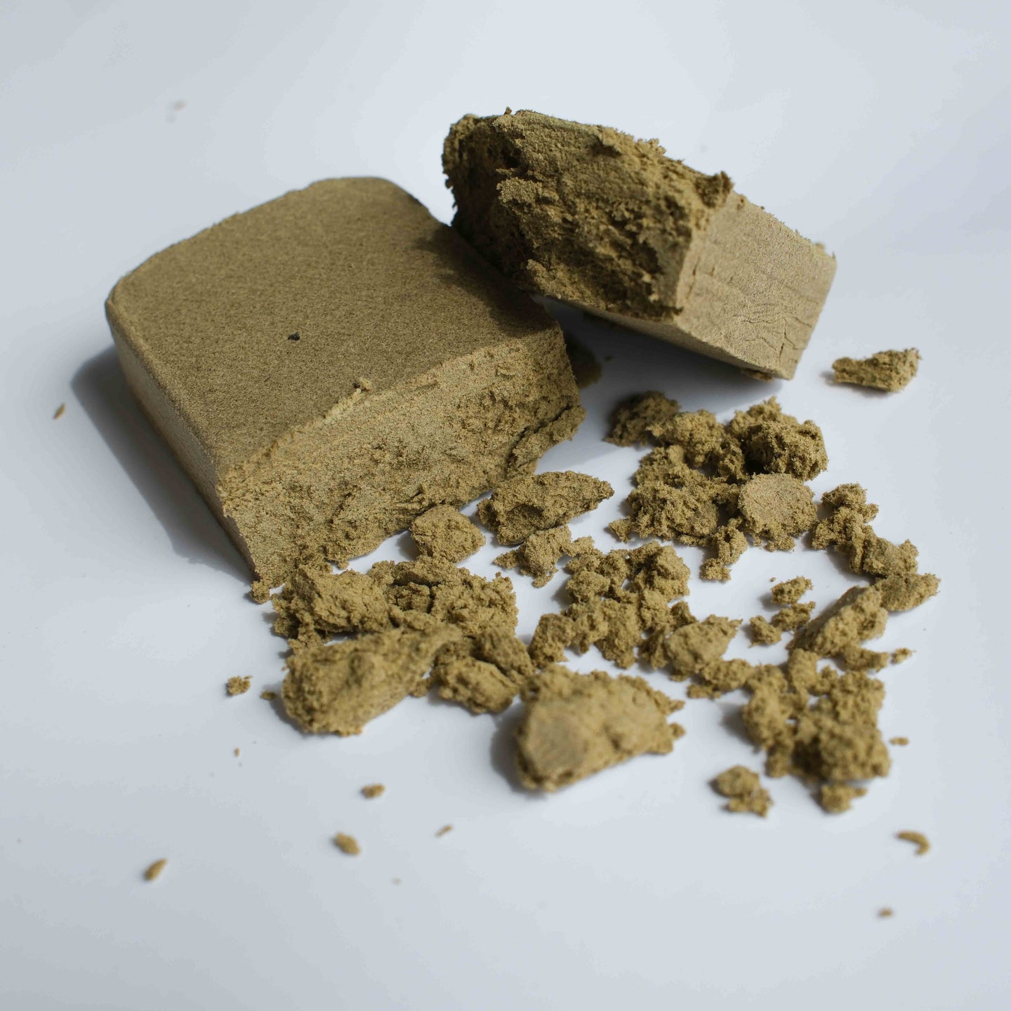 Plaquette CBD à partir de 0,78€/g : 100g à prix grossiste - cb’dé – cb ...